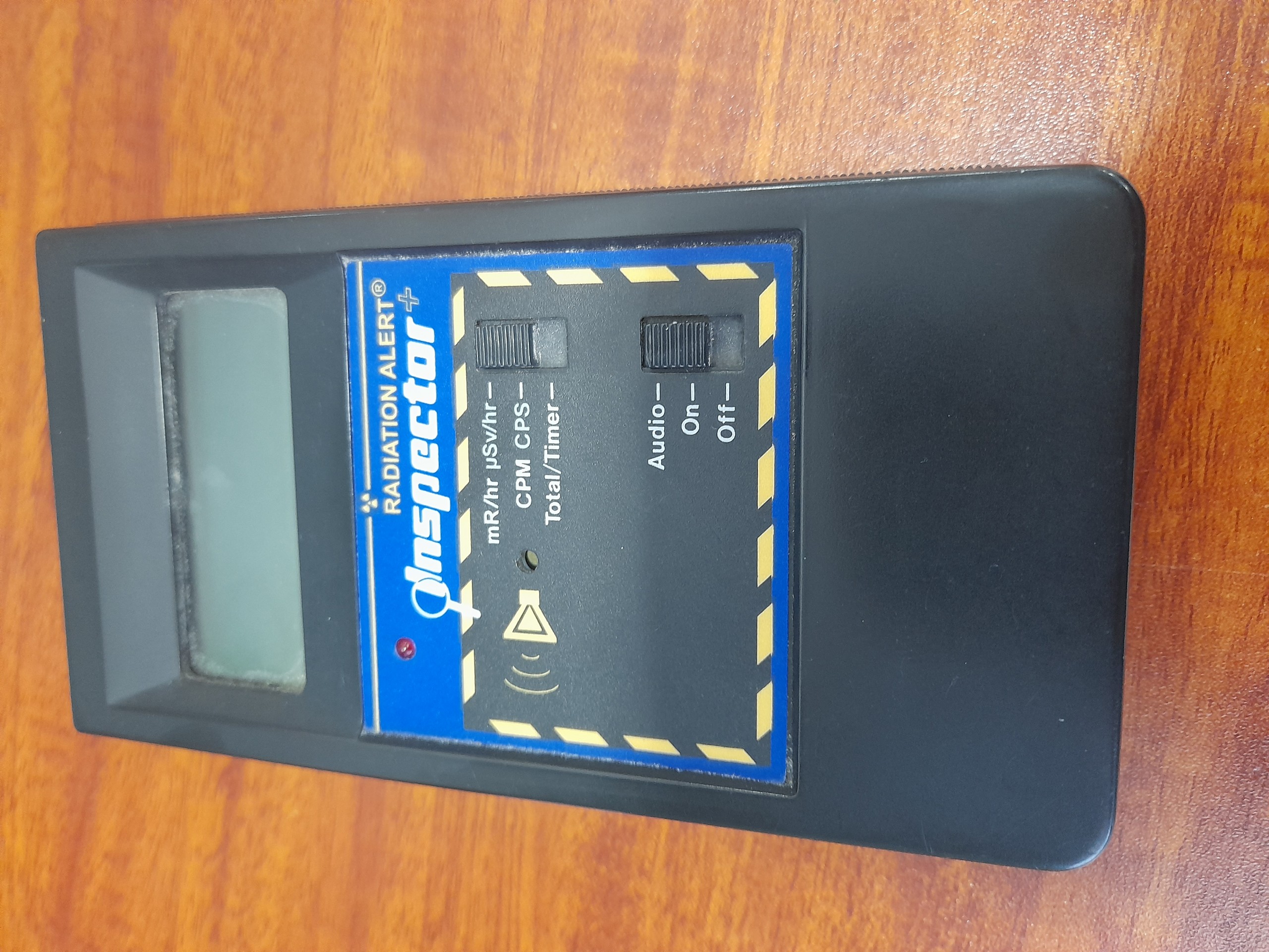 Sua chua thay the detector radiation alert inspector 1040